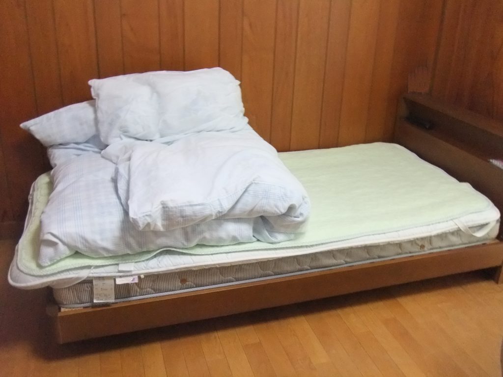 赤穂市 産業廃棄物 収集運搬 リサイクル 横山サポートテック｜不燃物 粗大ごみ 家財道具 家電製品 引取り情報【ベット 机】赤穂